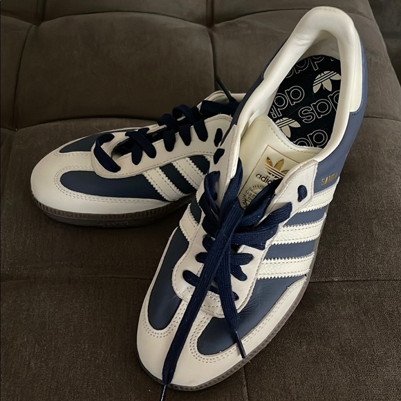 adidas | Shoes | New Retro Adidas Originals Samba Og With Blue Laces ...